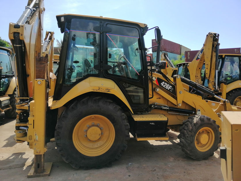 Used Backhoe Loader UTE Engineering (1) - United Tractors Used Equipment