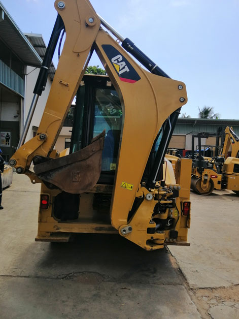Used Backhoe Loader UTE Engineering (2) - United Tractors Used Equipment