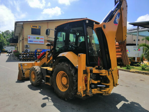 Used Backhoe Loader UTE Engineering (2) - UTE Preowned Equipment Solutions