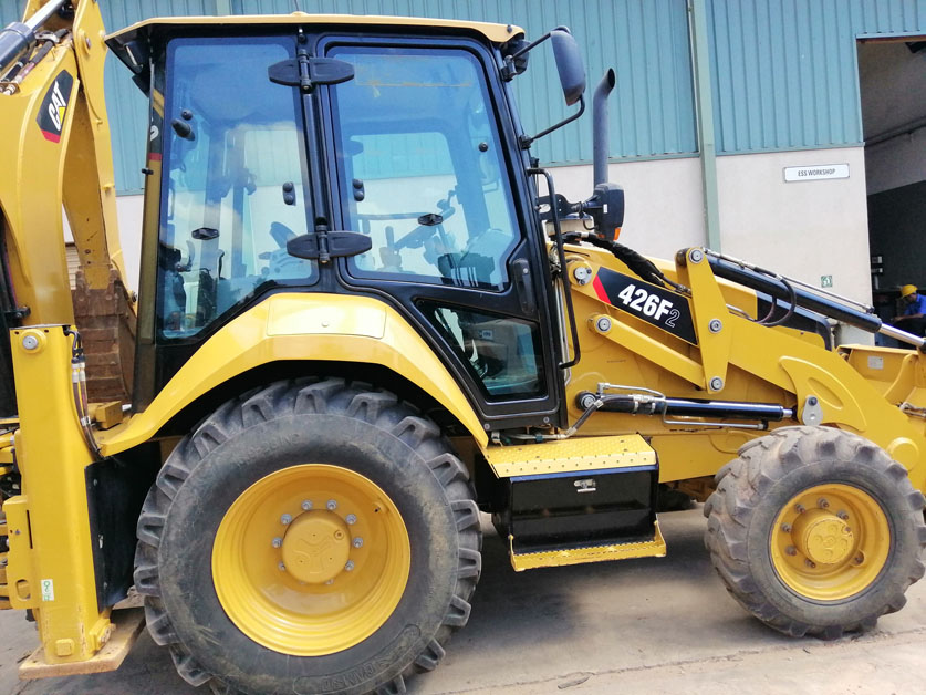Used Backhoe Loader UTE Engineering (3) - United Tractors Used Equipment